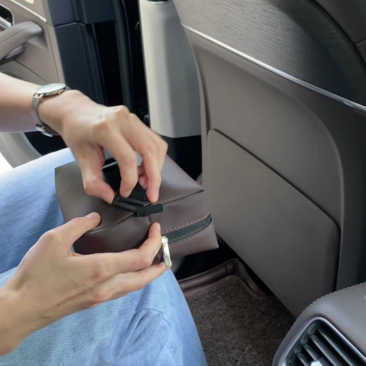 Mekek ที่จัดของด้านข้างเบาะรถยนต์ที่ใส่ของถ้วยน้ำโทรศัพท์มือถือกระเป๋า ...